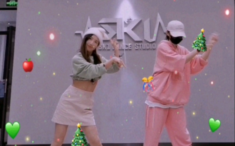 这个圣诞舞,要跳给喜欢的人看哦