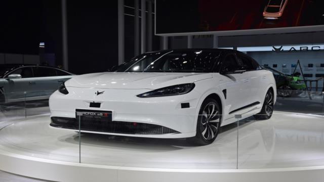 极狐阿尔法S华为HI版四季度开启交付 预售38.89万元起