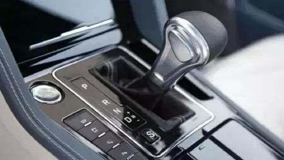 三分钟让你明白,自动挡汽车上的挡位字母的都什么意思?