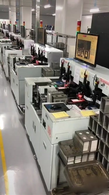 科技是第一生产力,寥寥可数的几人管理着亿元自动化设备
