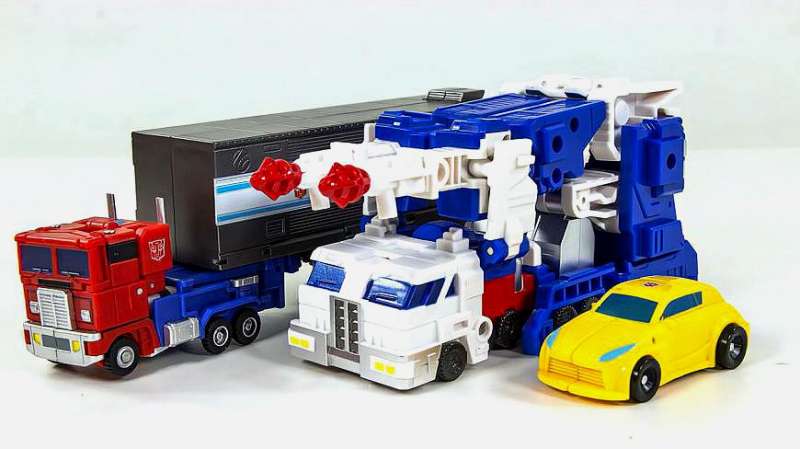 大卡车小汽车玩具模型变形擎天柱大黄蜂