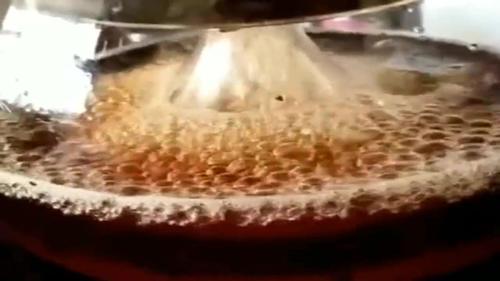 蒸黑茶的时候加入了黑苦荞茶,可出现的一幕让我有些摸不着头脑