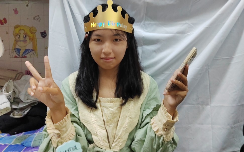 八人间宿舍,第二个生日!