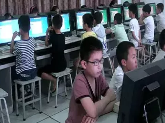 ...信息技术三年级下册第13课 组合图形-潘老师公开优质课(配视频课件...