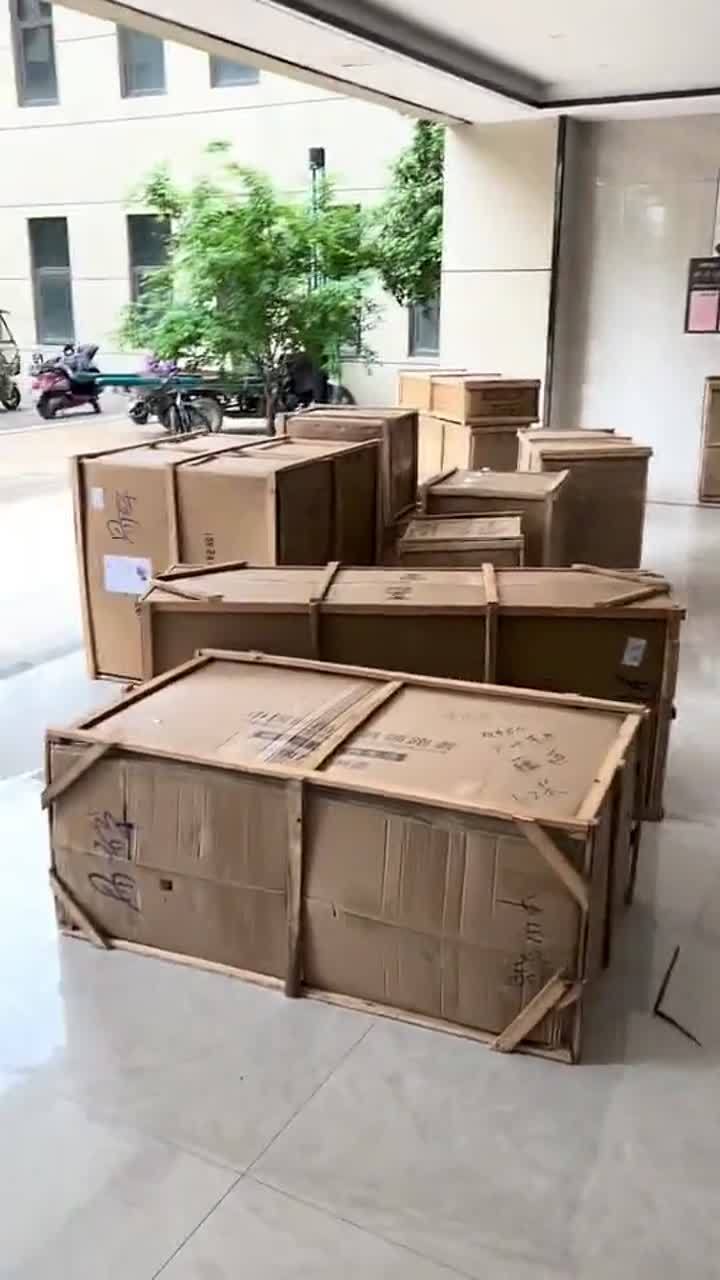 切记,家具要在卧室门安装之前进场我家有几几处磕碰今晚7.30直播哦