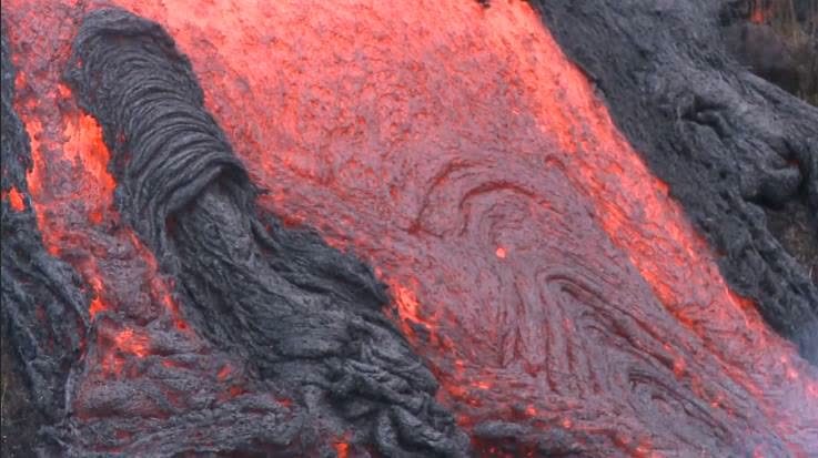 继地震海啸后日本火山"井喷"式爆发,这样下去日本还能撑多久