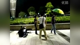 小红伞的一系列故事。