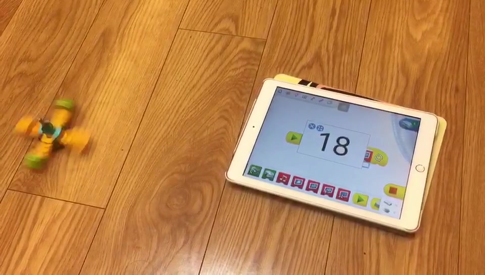 童程童美学员作品展示:wedo陀螺发射器(含计数功能)