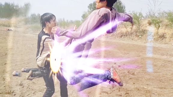 加特效!农村小伙模仿wwe第四季,拳拳到肉