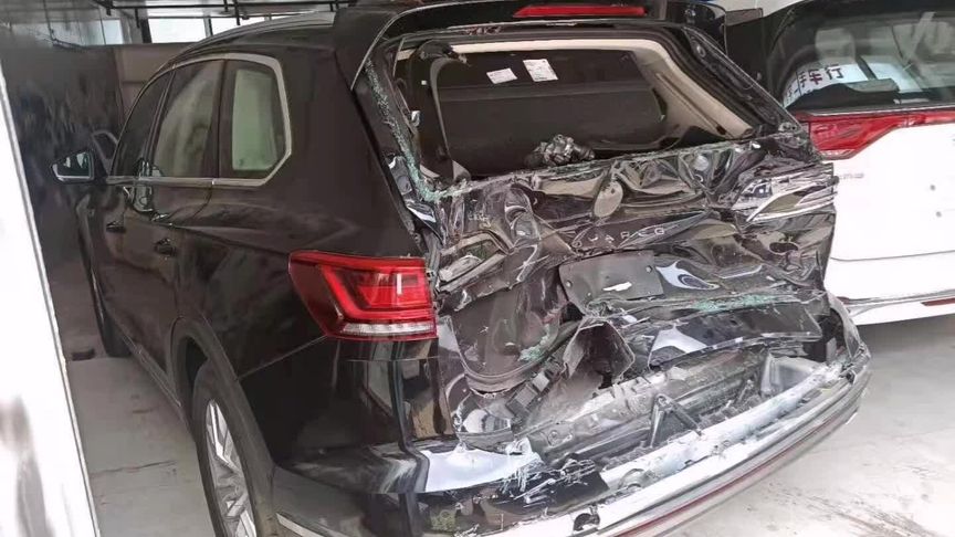 6198途锐运损特价出,发票开过