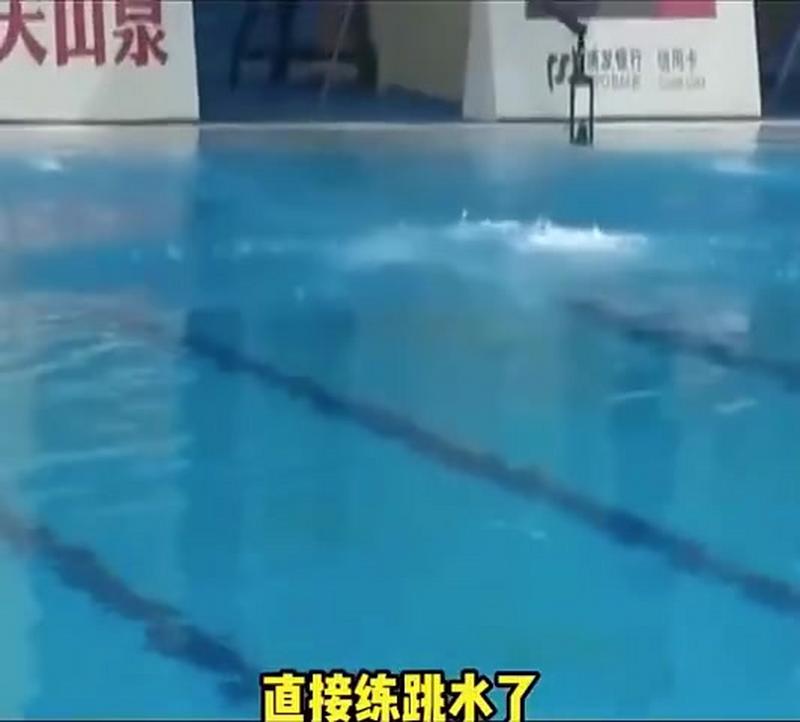 ...冠军全红婵的搞笑采访,哈哈哈哈哈哈太可爱了叭,社会我杏哥。[笑哭]