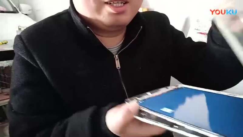 华为平板手机换触摸屏,看维修师傅如何把碎掉的外屏换成新的