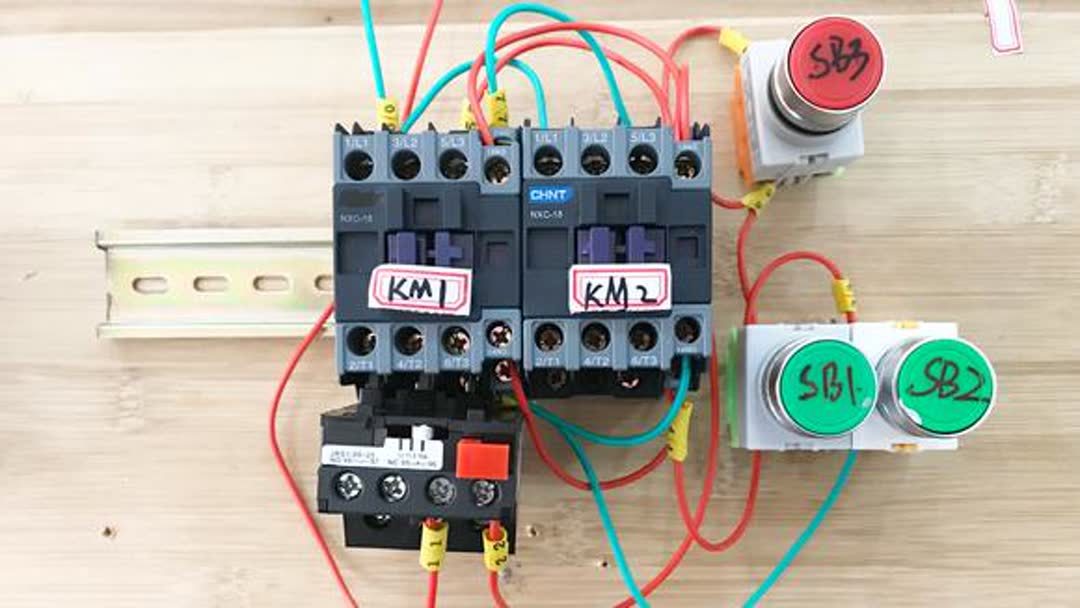 零基础电工知识:接触器互锁正反转,接线步骤一一解析