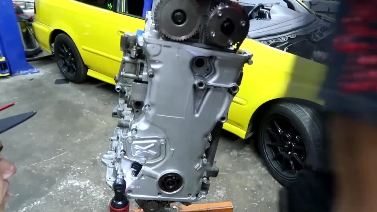 组装本田双涡轮增压发动机,直列4缸1000马力,这动力真是强劲