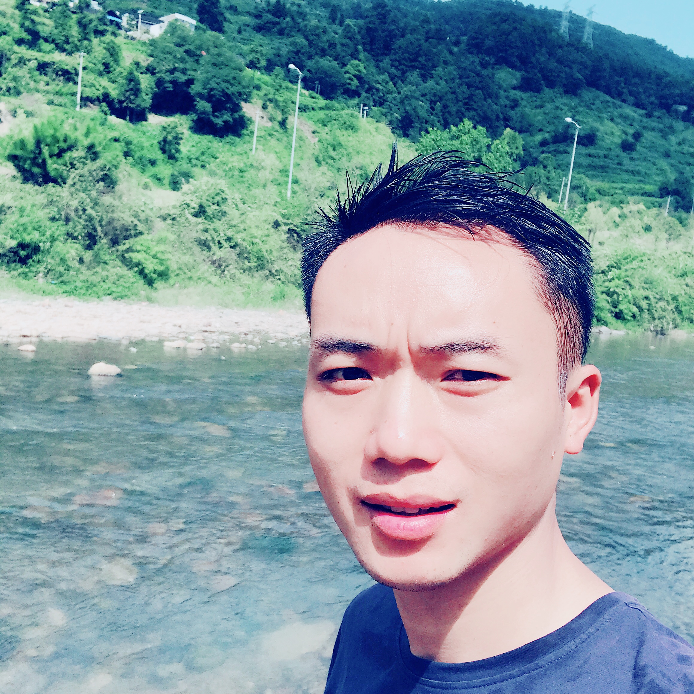 探索美食小廖哥 