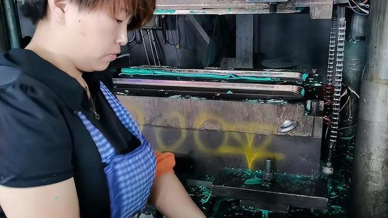 玻璃钢里程碑百米桩警示桩防眩板高速公路轮廓标柱帽轮廓标加工