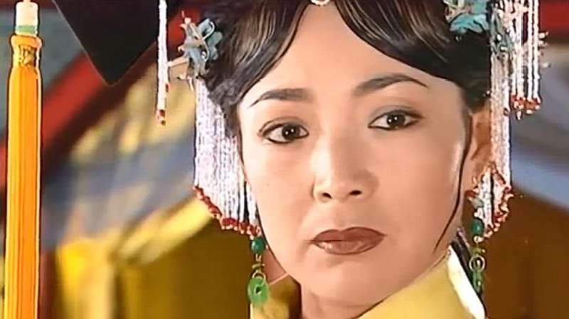 还珠格格:容嬷嬷挑拨离间,皇后娘娘怒火重燃,容嬷嬷太坏了!