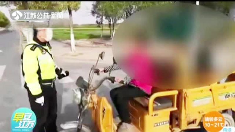 ...民警发现后及时将其拦下,经了解,骑车男孩只有13岁,而未满16周岁不...