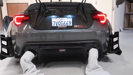 老外为跑车安装外部消音器,还用的是棉布,网友:真的管用吗?