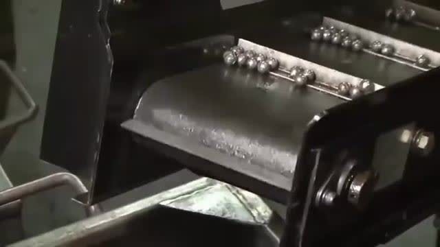 惊人的机械加工过程,1分钟生产10000颗钢珠!生产效率令人敬畏