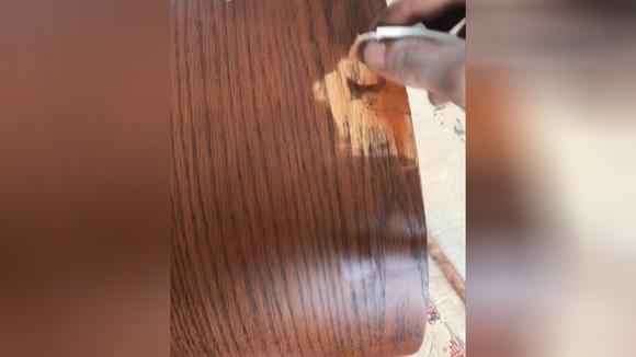 家具修复师教你怎样用502和眉笔修复家里破损木纹家具,超实用!