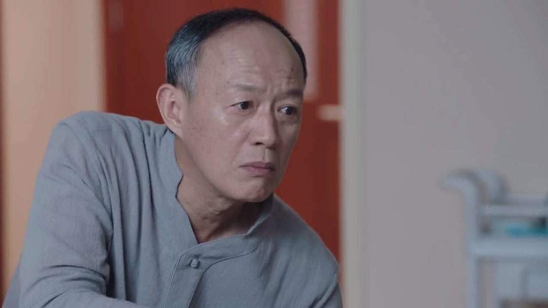 外籍专家太冤,一心为患者治病,最后却惨遭医院开除!