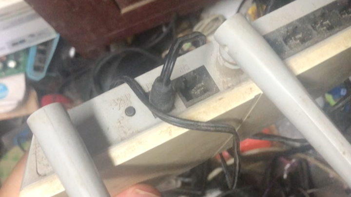 崔万喜家用小电器台灯维修电源部分led灯不亮了