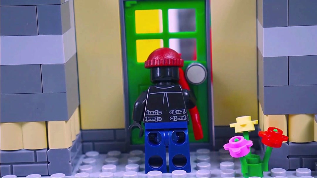 这个绿色的门很有特色:幼儿动画 育儿动漫 卡通精灵