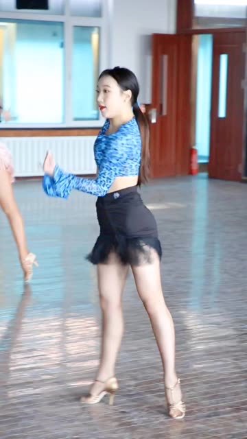 跳舞好的并不代表学习就不好#你好新学期 #大学生动起来 @我要上...