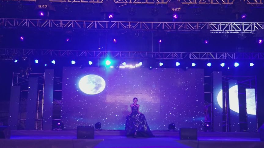 服饰文化秀《璀璨星空》七夕夜闪耀中国牛郎织女文化之乡河南鲁山