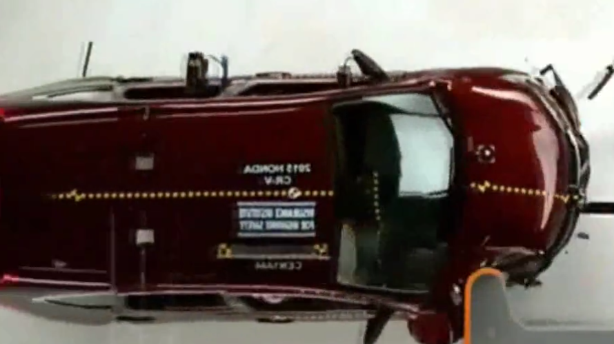 本田旗下一款车的碰撞,看完这个测试,你还会买这款车吗?