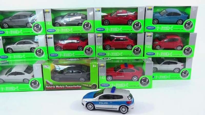 小汽车玩具模型展示