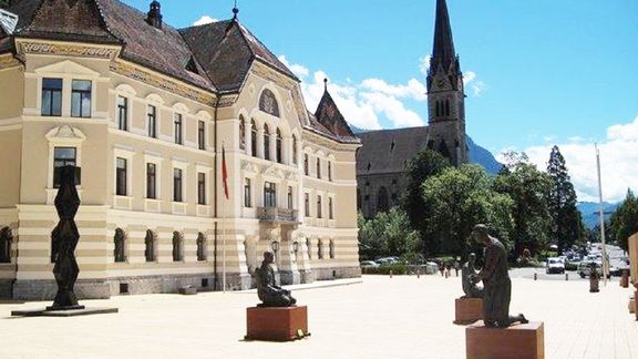 全球唯一可以出租的国家,42.5万一晚,可调动军队,支配土地