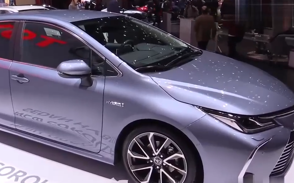 全新款丰田卡罗拉混合动力车-外观和内饰鉴赏