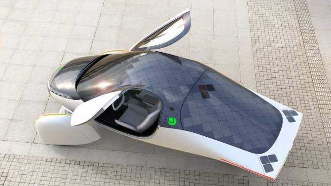 全球第一辆“不充电”电动汽车,上路随便跑,再也不用加油充电!