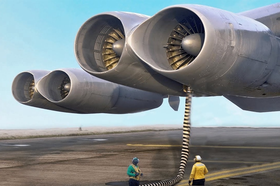 美军"B-52",飞100年已不是梦!GE笑到了最后