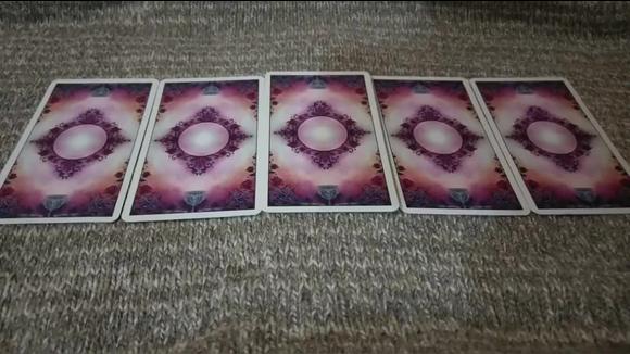 塔罗占卜他的真实想法他她在对你隐瞒什么?他有新欢了吗?