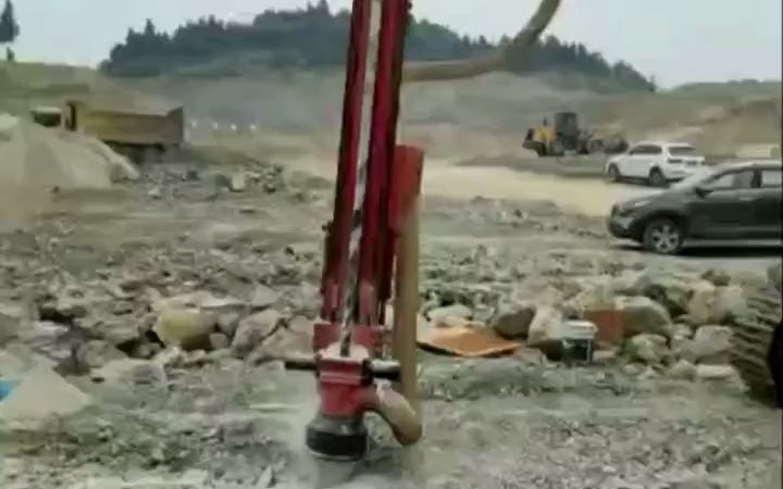 挖改液压钻机打孔爆破鑫飞腾机械