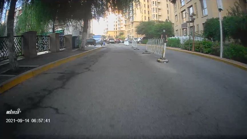 第一现场V15流媒体记录仪 后视镜第一视角