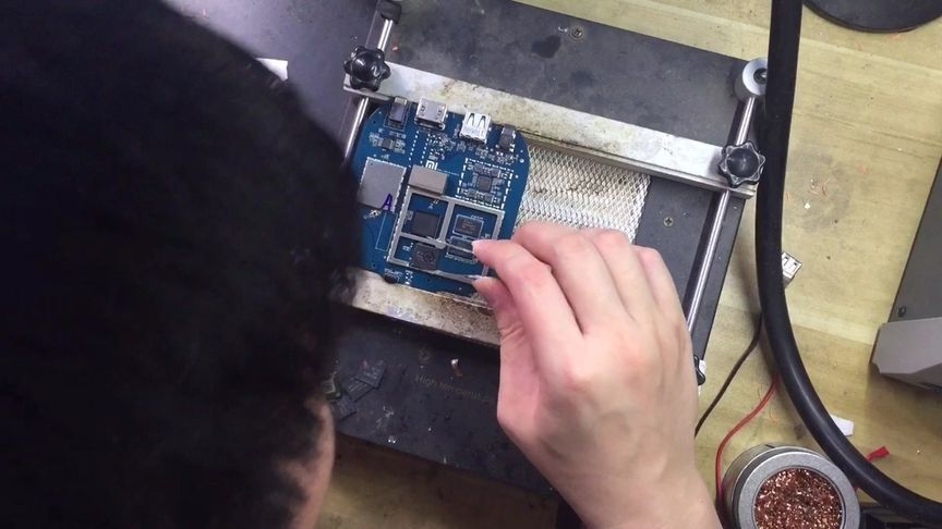 小米电视机顶盒不开机,只要换一个零件搞定