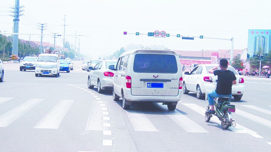 左转待转区的正确驾驶三步走,再也不怕走错扣分了!