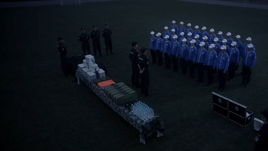 《你是我的城池营垒》邢克垒让学员们紧急集合 开始模拟综合训练的...