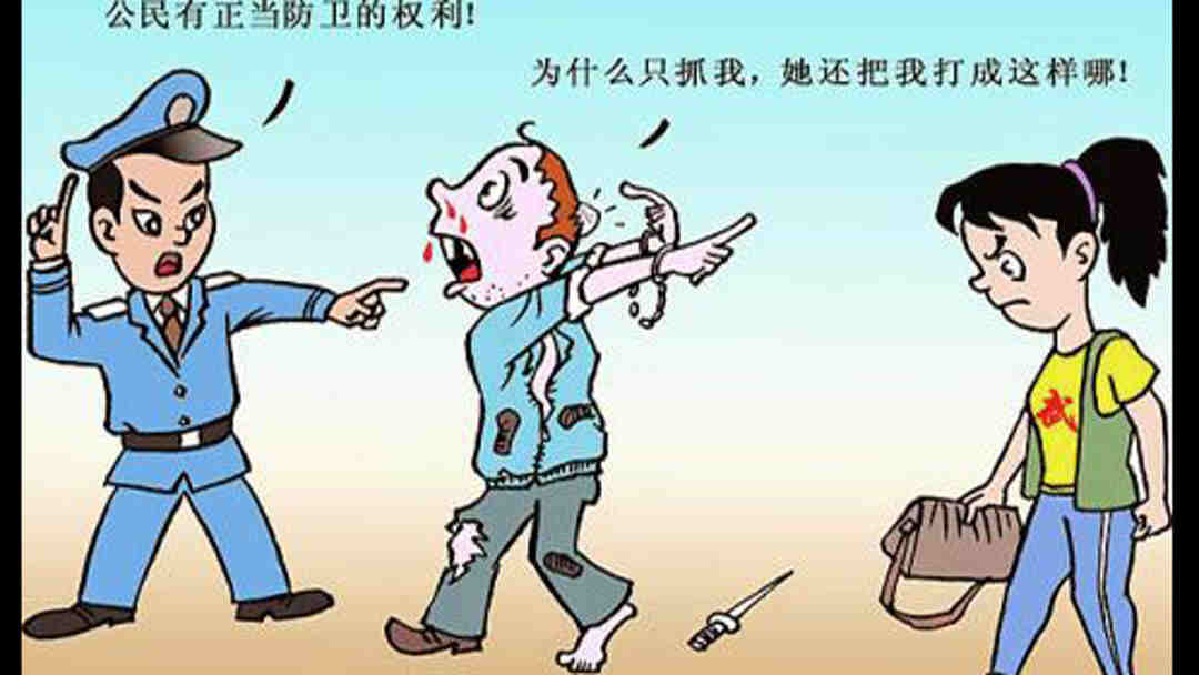 电动车白衣哥合理防卫打击黑恶势力,大家集体为其喝彩