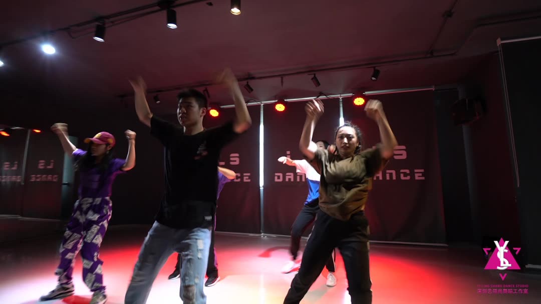  好看简单易学的爵士舞