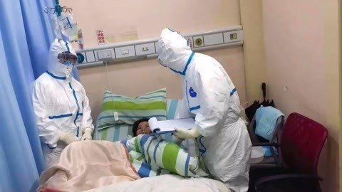 中国能5G远程做手术,咋不让医生在隔离室外,远程治疗肺炎患者?