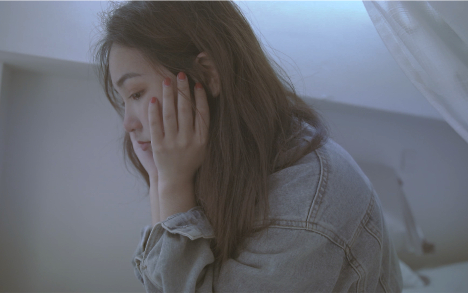 有一种悲伤,是我记得你的名字,却忘了你的模样
