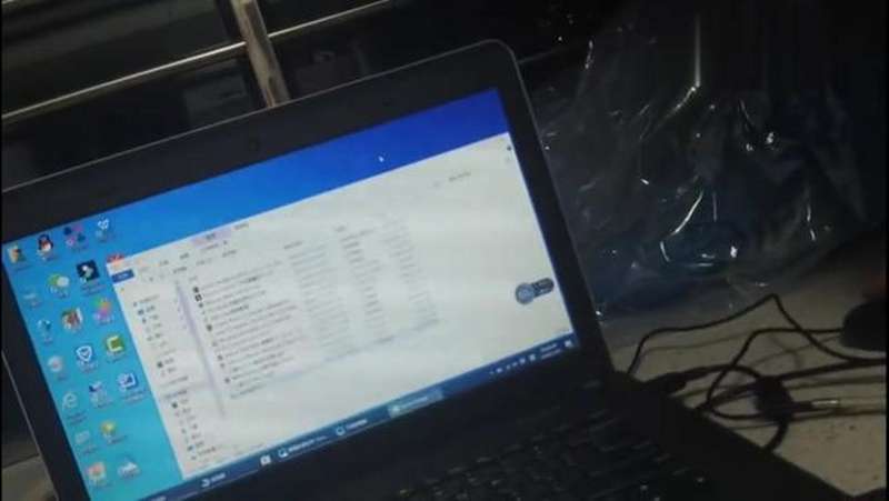 来个无聊的拆解,废旧笔记本电脑拆下的鹰硬盘