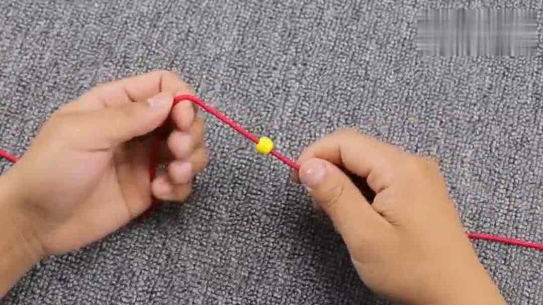 分享两种项链吊坠绳结,女孩子赶紧学起来,简单又好看