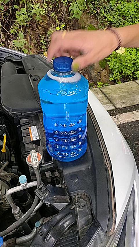 有了汽车泡腾片,再也不要用玻璃水了!