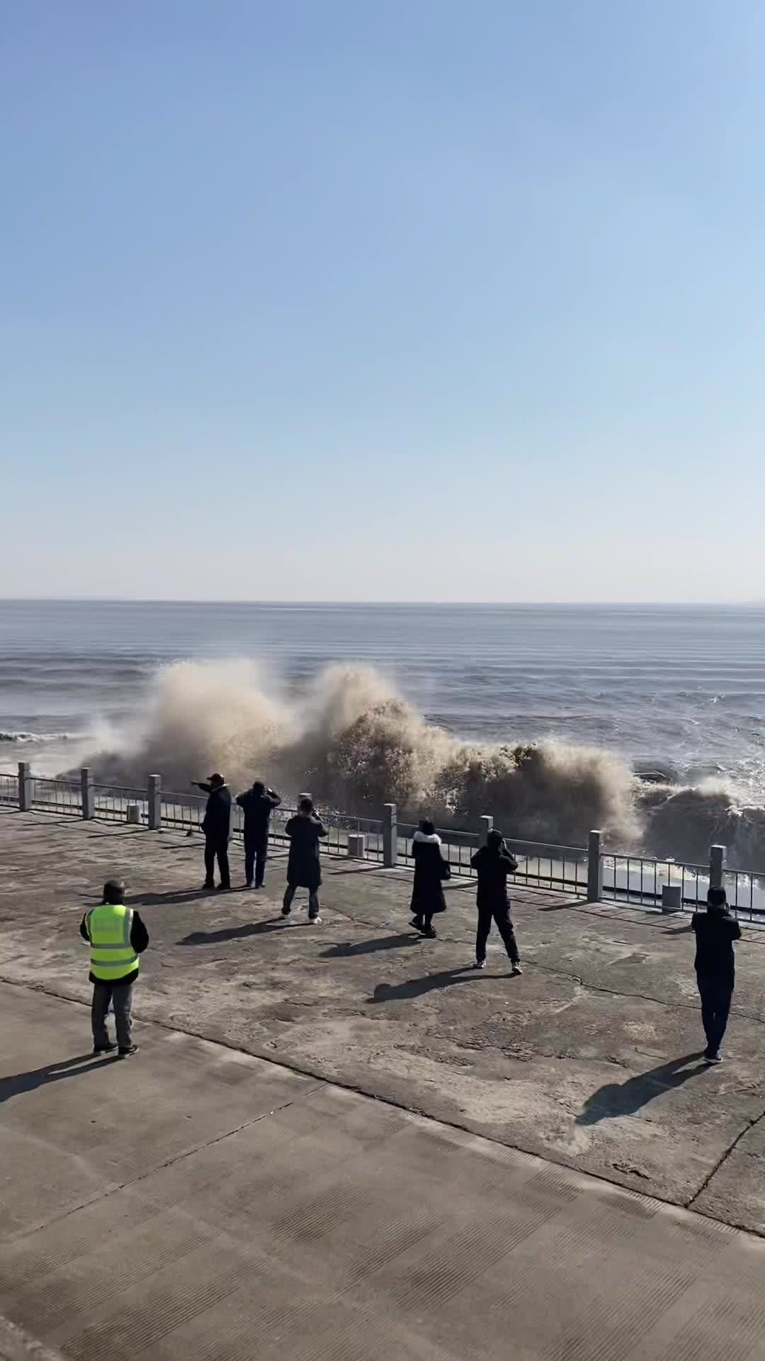 如果你来不了钱塘江,我就把钱塘江大潮的汹涌澎湃拍给你看(￣ˇ￣)